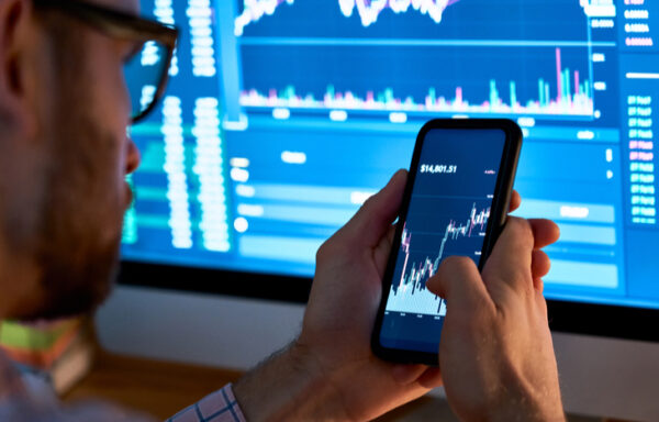 What is the 52-Week Range? | Stock Patterns | Investment U